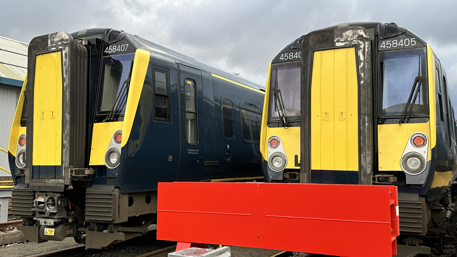 Photo of 458405 and 458407 at Wimbledon Traincare Depot — trainlogger