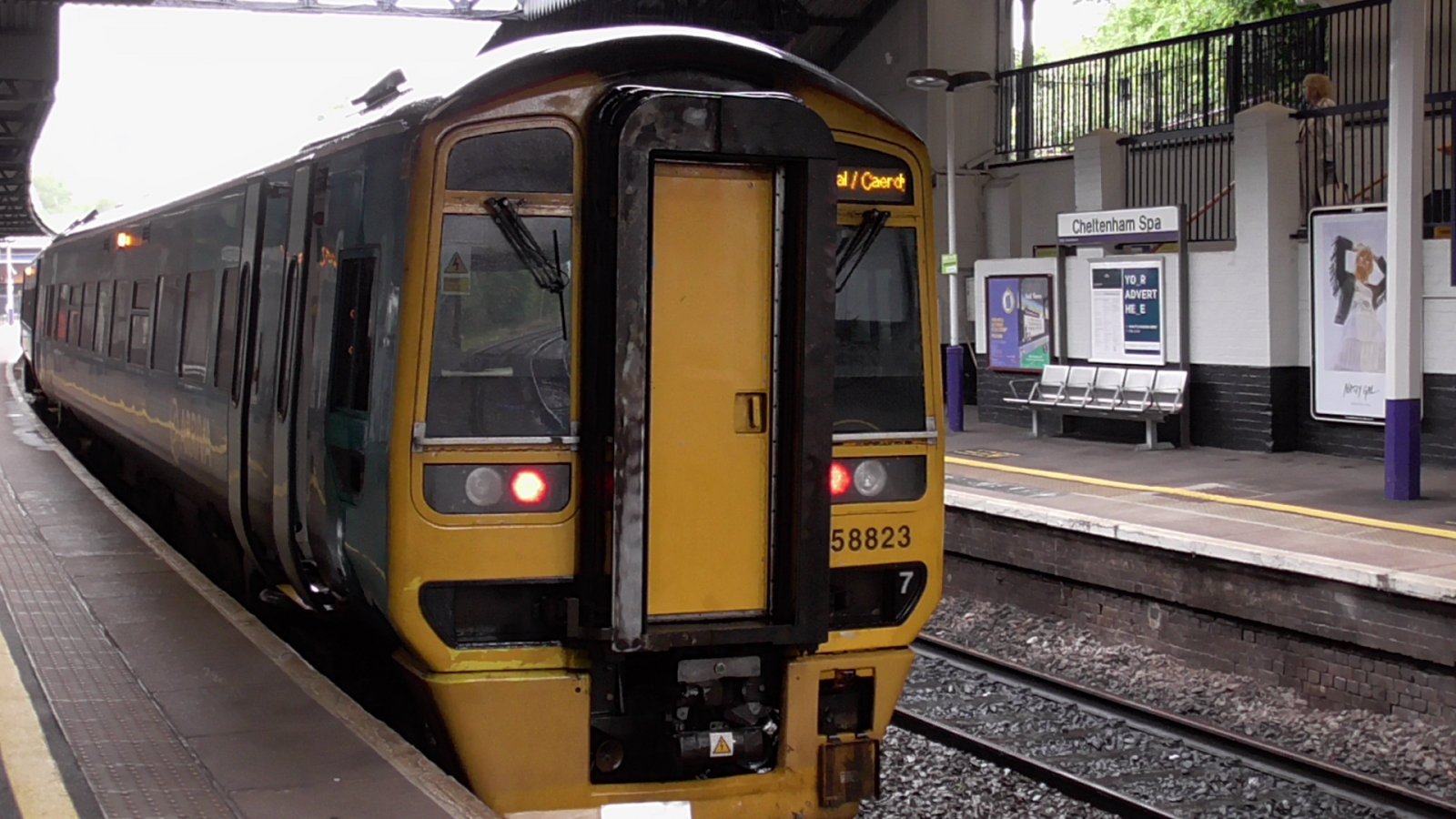 Photo of 158823 at Cheltenham Spa — trainlogger