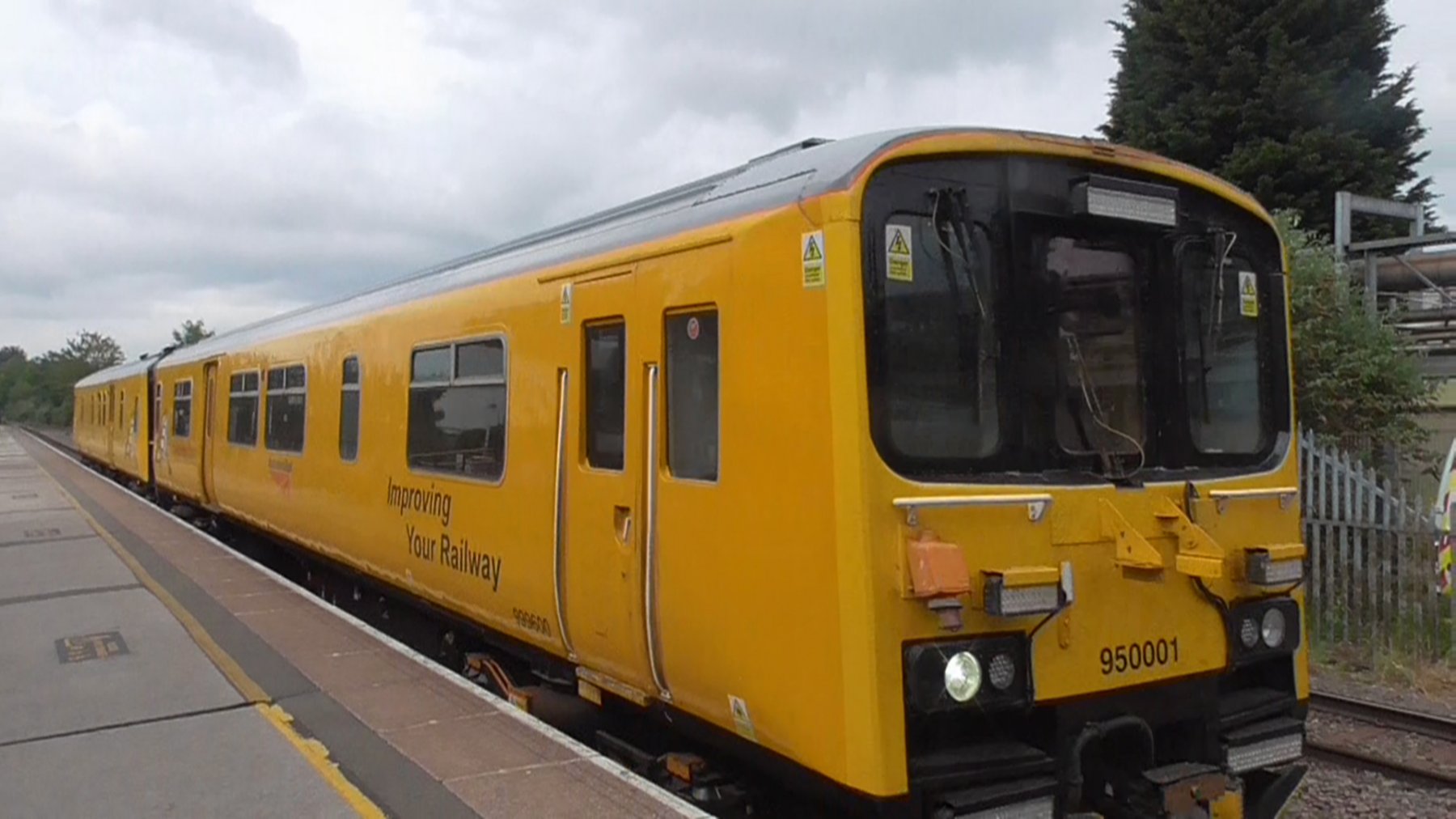 Photo of 950001 at Burton-on-Trent — trainlogger