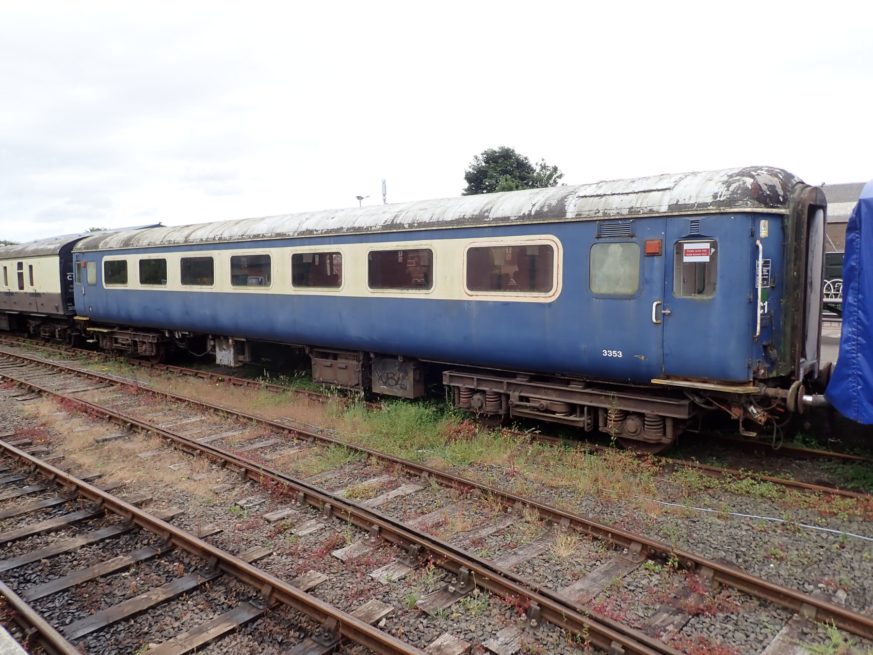 Photo of 3353 Coach at Caledonian Railway — trainlogger
