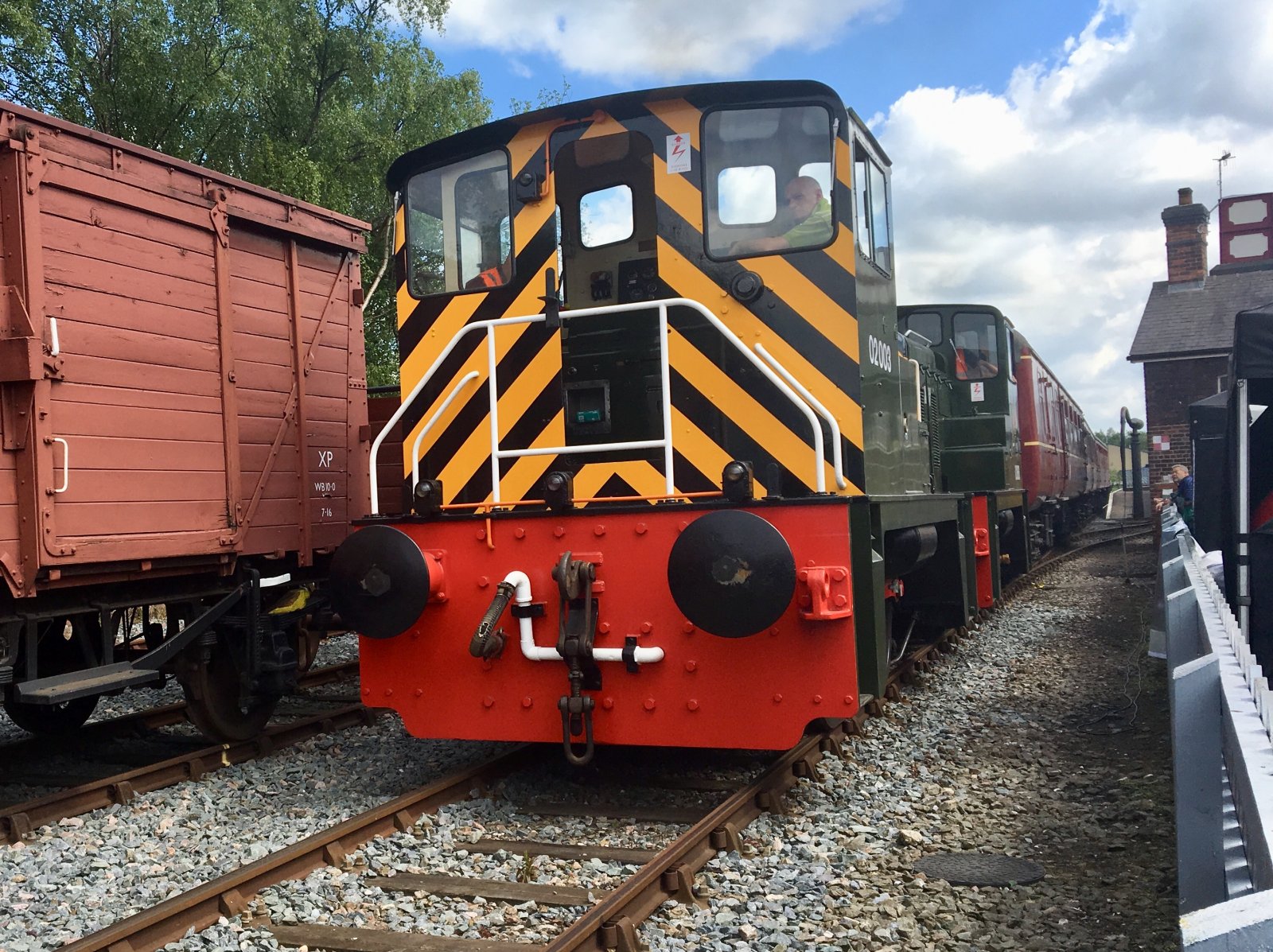 Photo of 02003 at Barrow Hill Roundhouse — trainlogger