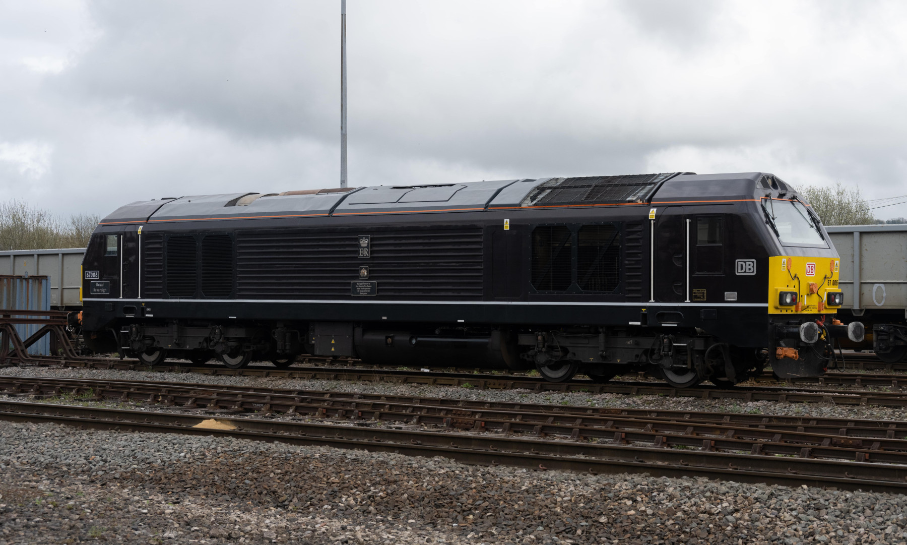 Photo of 67006 at Westbury Down Sidings — trainlogger