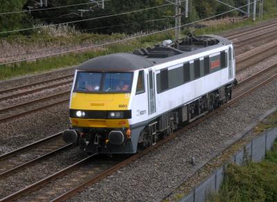 90011 - Class 90 / Locomotives (AC electric) — trainlogger