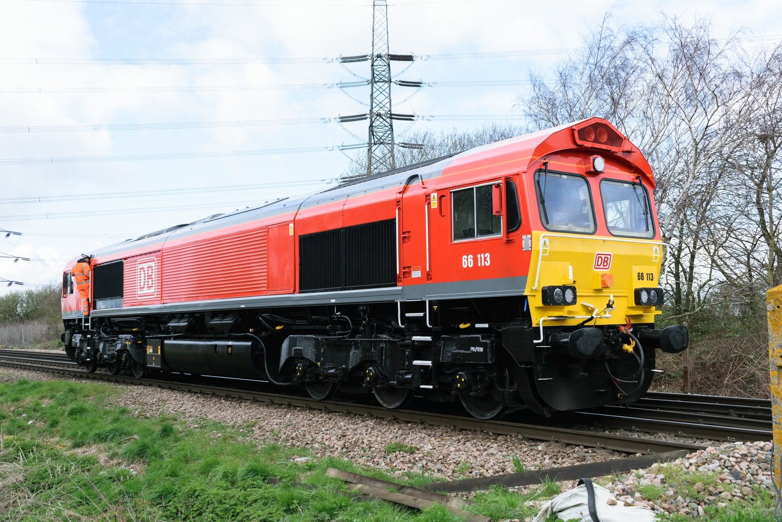 Photo of 66113 at Hoo Junction — trainlogger