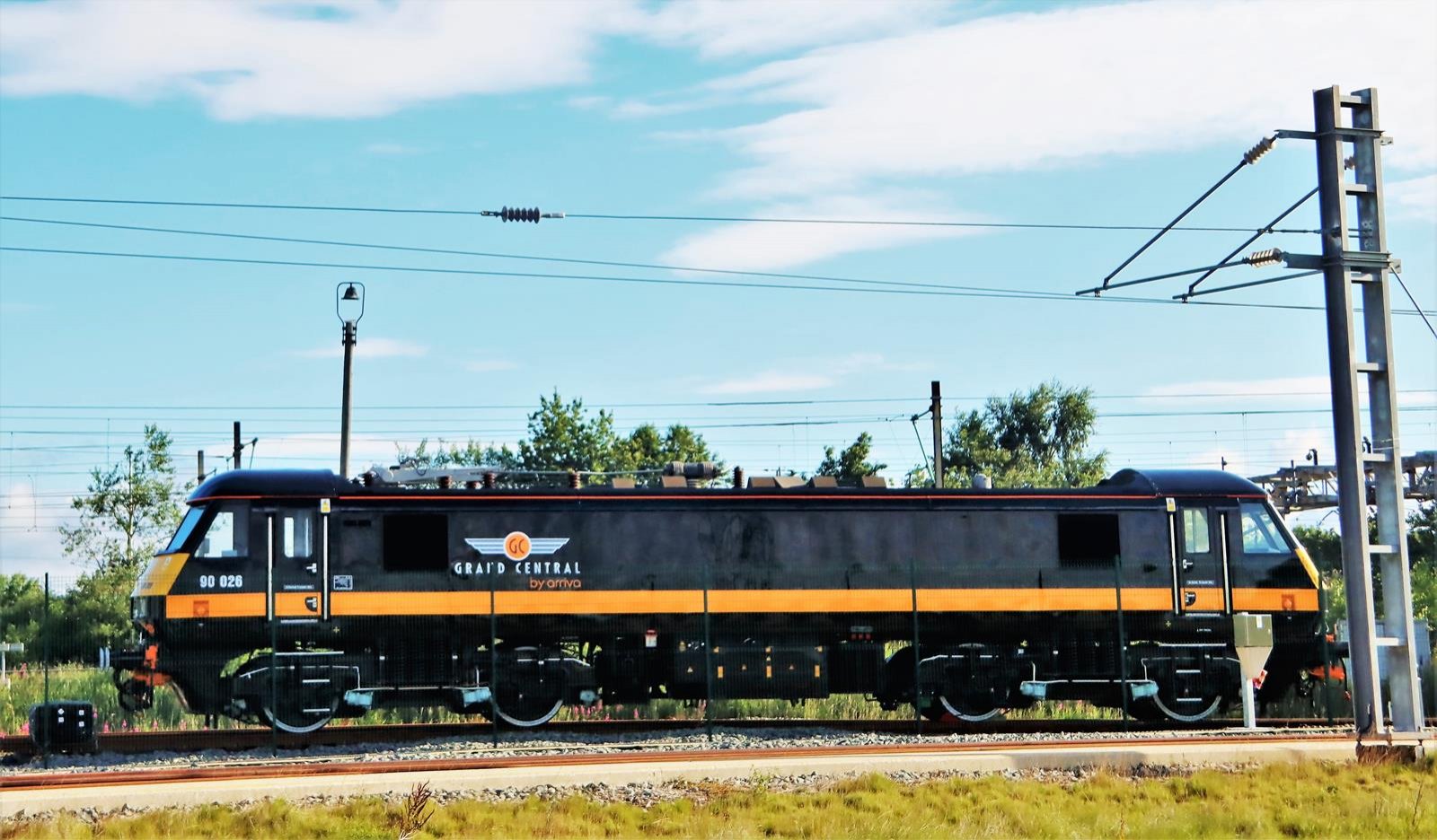 Photo of 90026 at Widnes - Alstom rolling stock modernisation facility ...