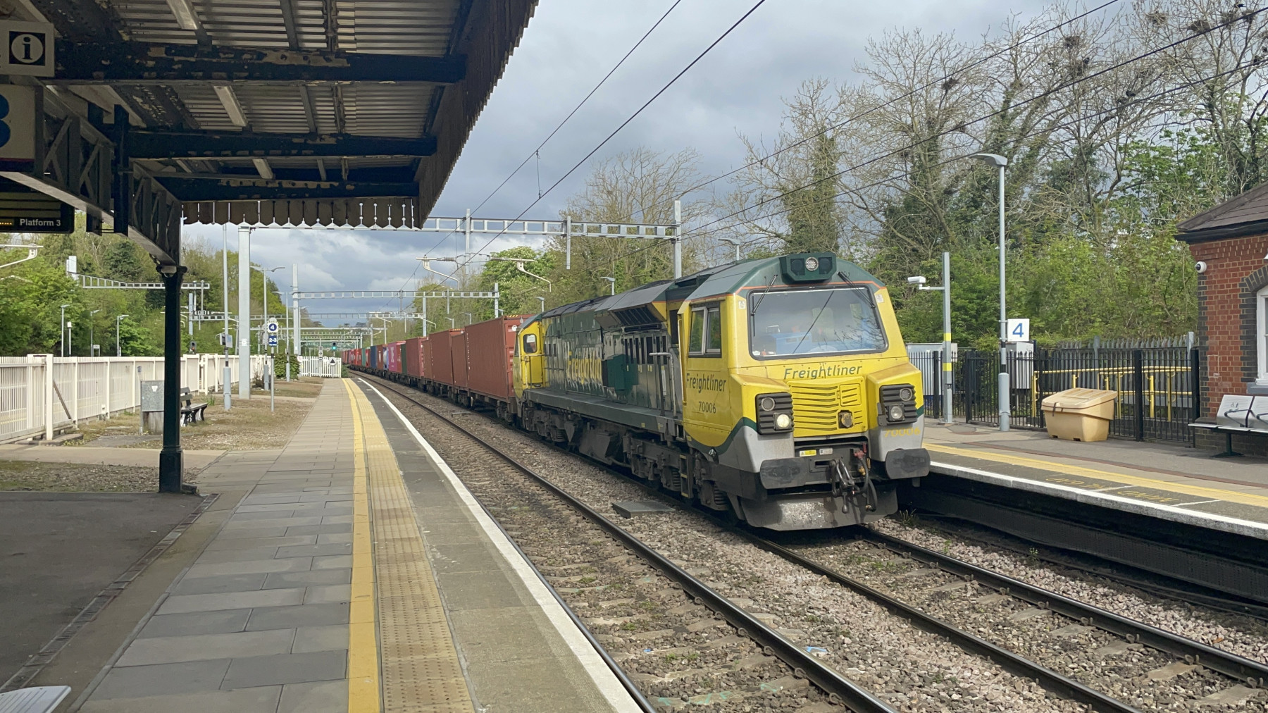 Photo of 70006 at Tilehurst — trainlogger