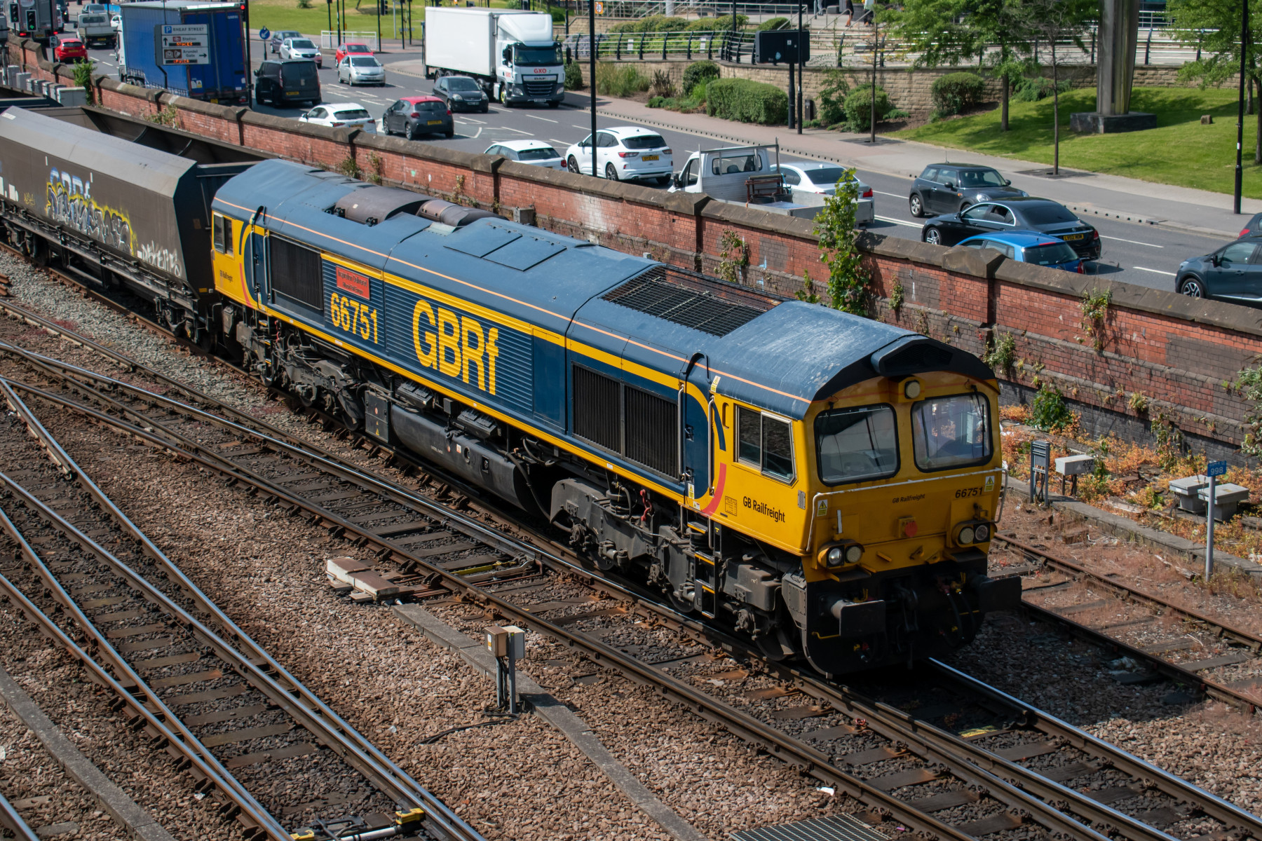 Photo of 66751 at Sheffield — trainlogger