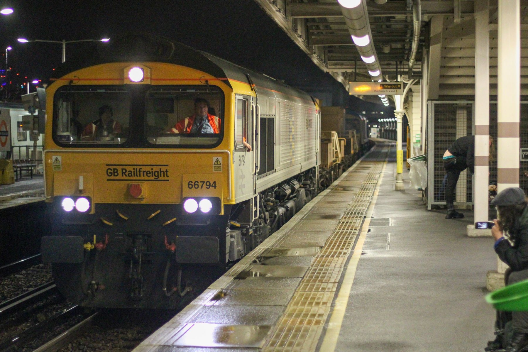 Photo of 66794 at New Cross Gate — trainlogger
