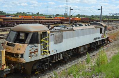 90050 - Class 90 / Locomotives (AC electric) — trainlogger