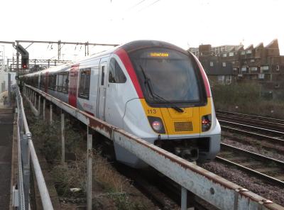 Everyone's Photographs of 720113 — trainlogger