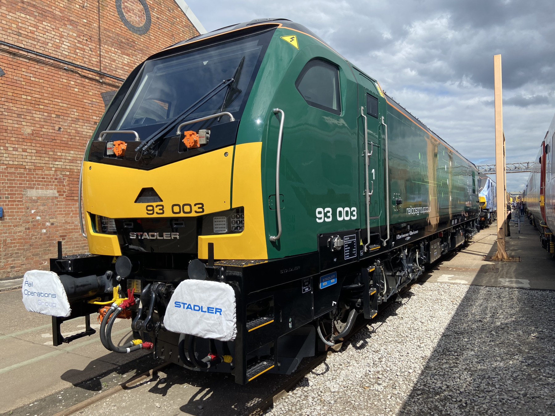 Photo of 93003 at Derby - The Greatest Gathering 2025 — trainlogger