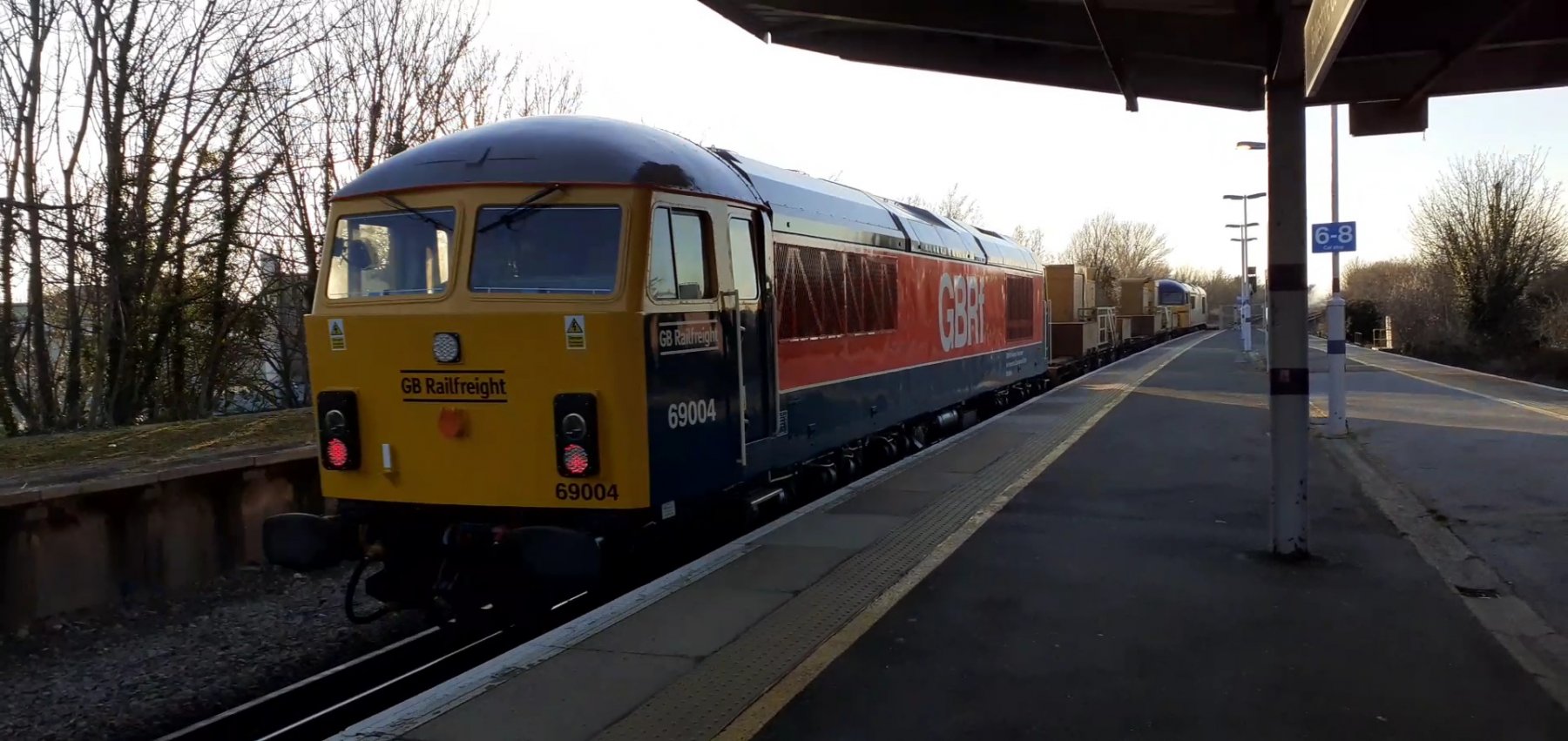Photo of 69004 at Folkestone Central — trainlogger