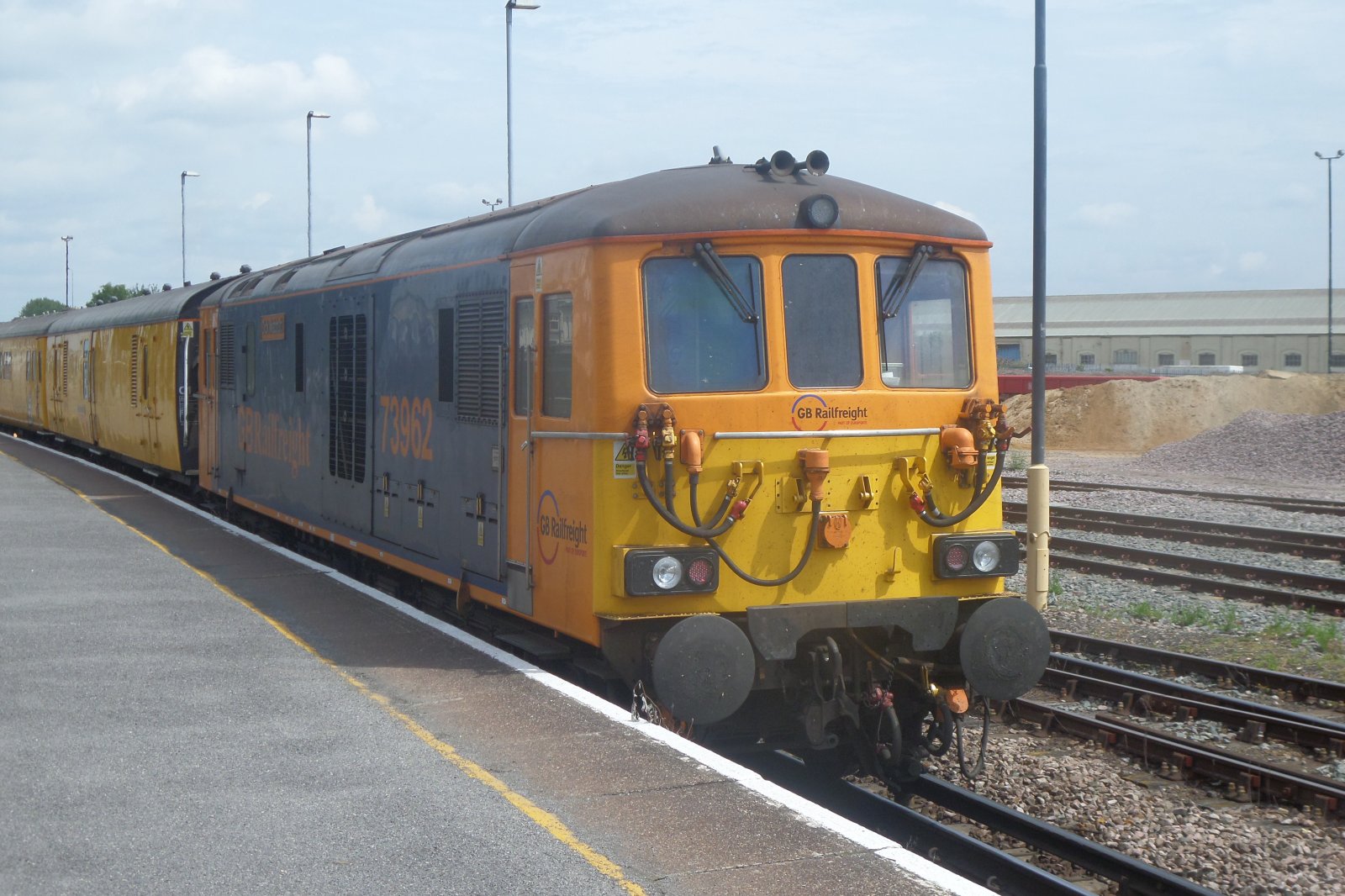 Photo of 73962 at Eastleigh — trainlogger