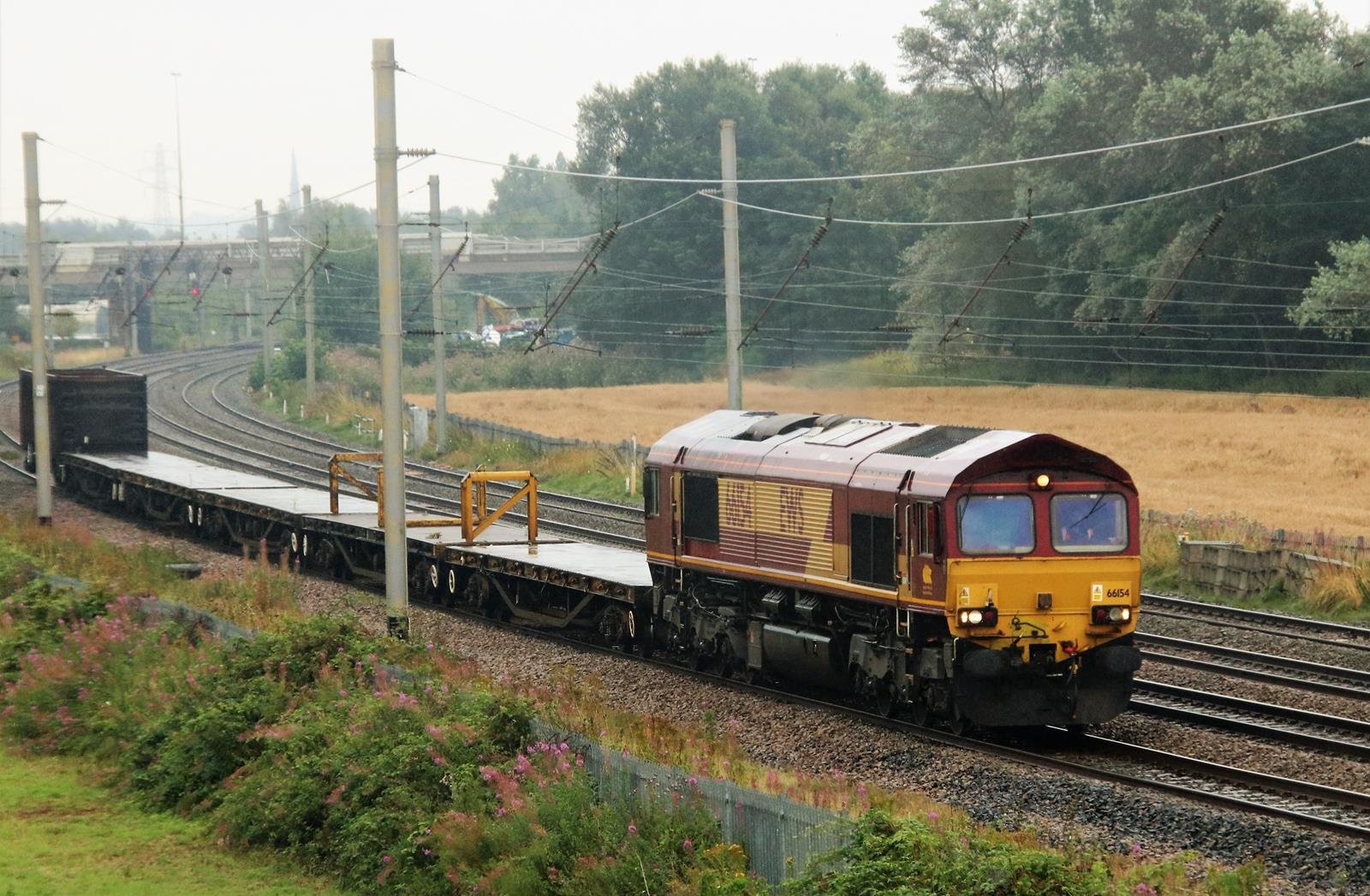 Photo of 66154 at Winwick — trainlogger