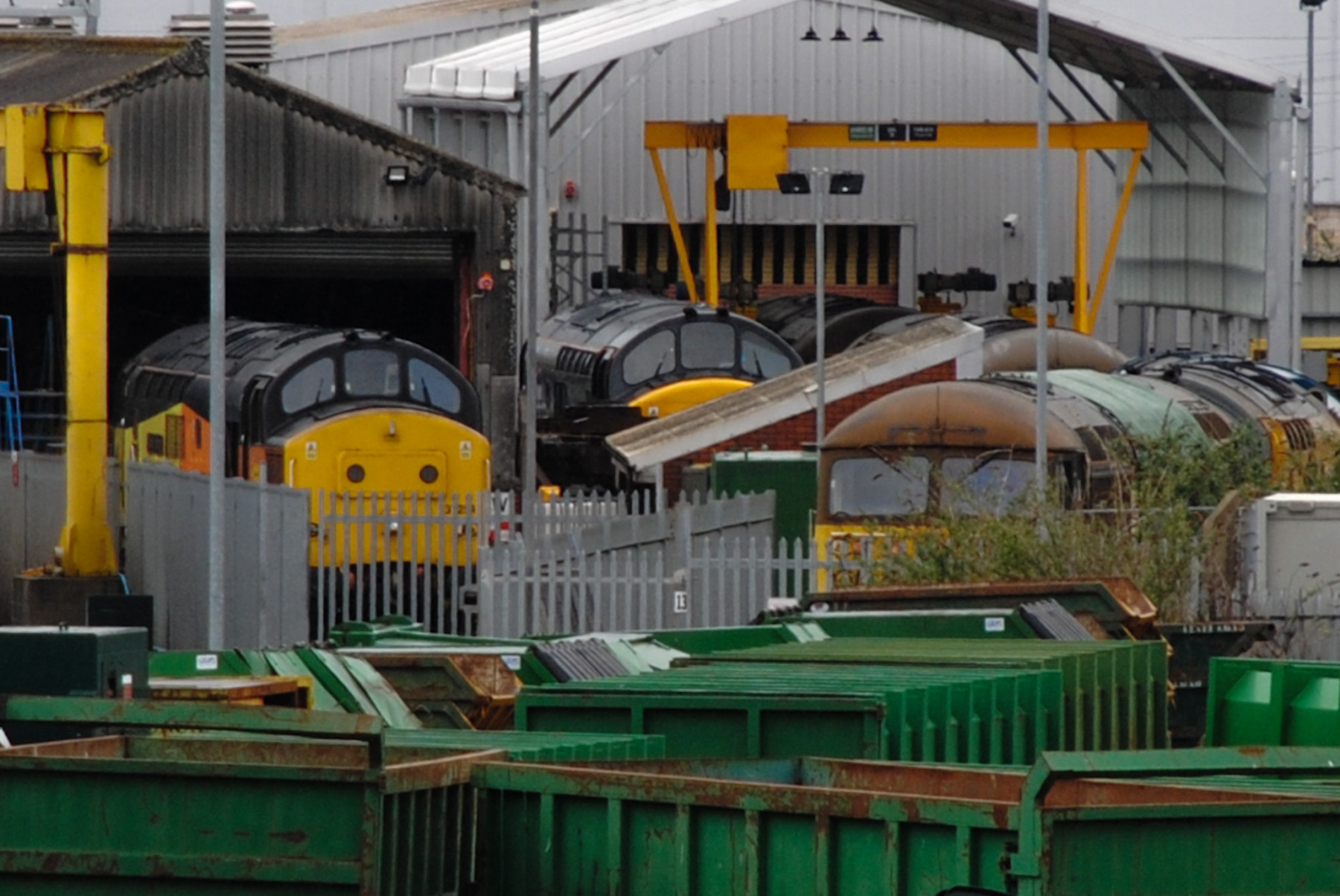 Photo of 37254, 37240, 97303, 56087 and 56302 at Nottingham Eastcroft ...