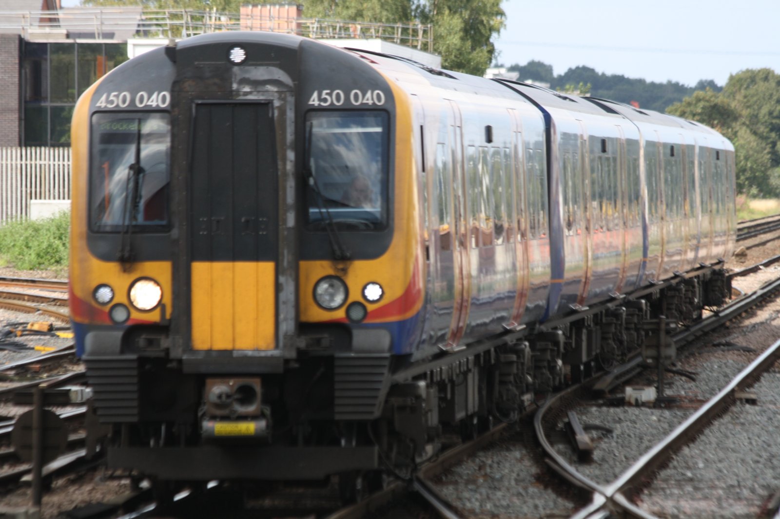 Photo of 450040 at Eastleigh — trainlogger