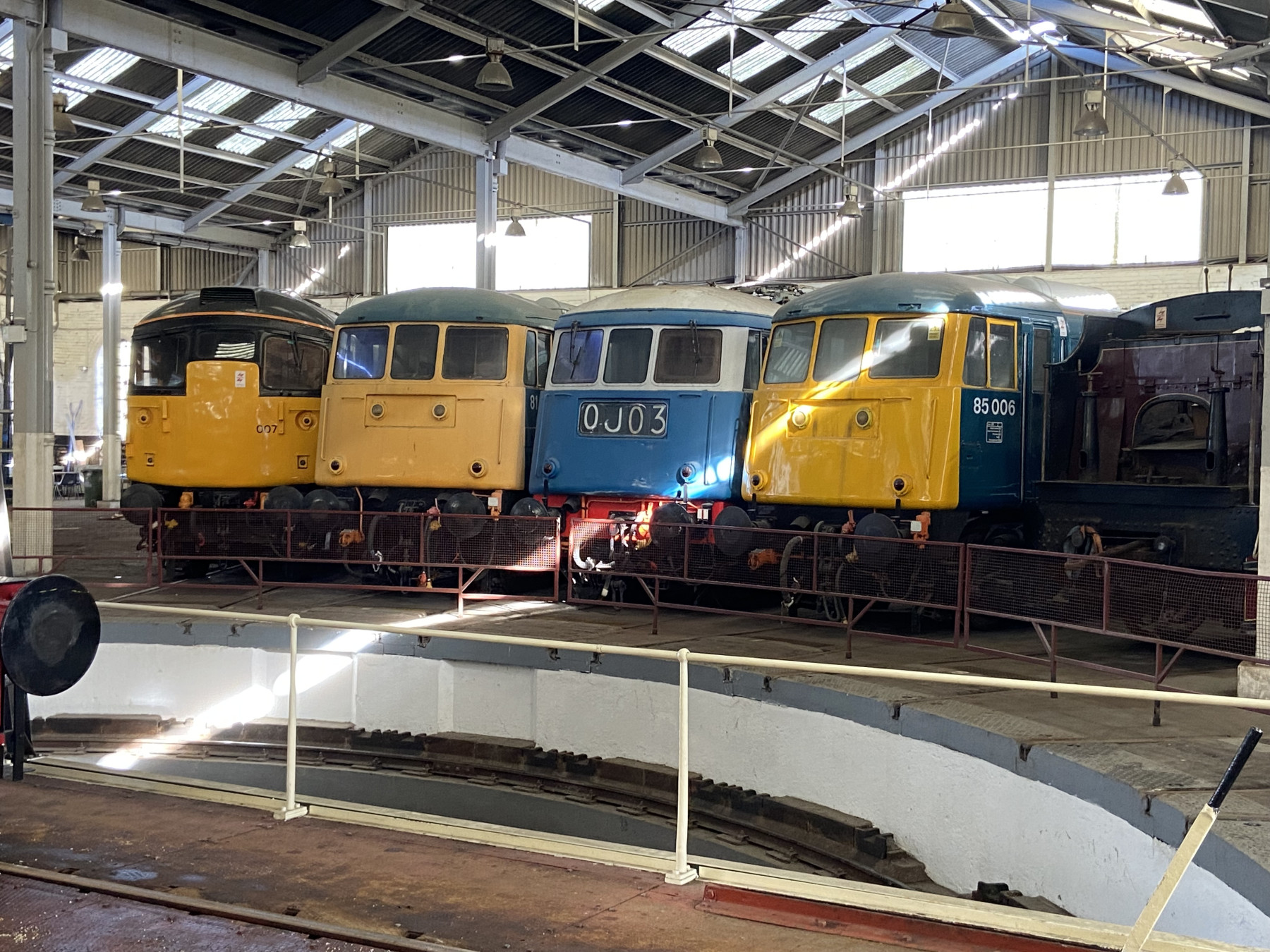 Photo of 85006, 81002 and 26007 at Barrow Hill Roundhouse — trainlogger