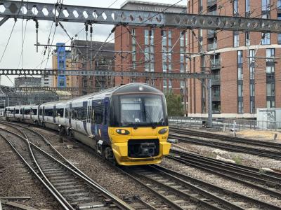 333011 - Class 333 / AC and AC/DC electric multiple unit sets — trainlogger