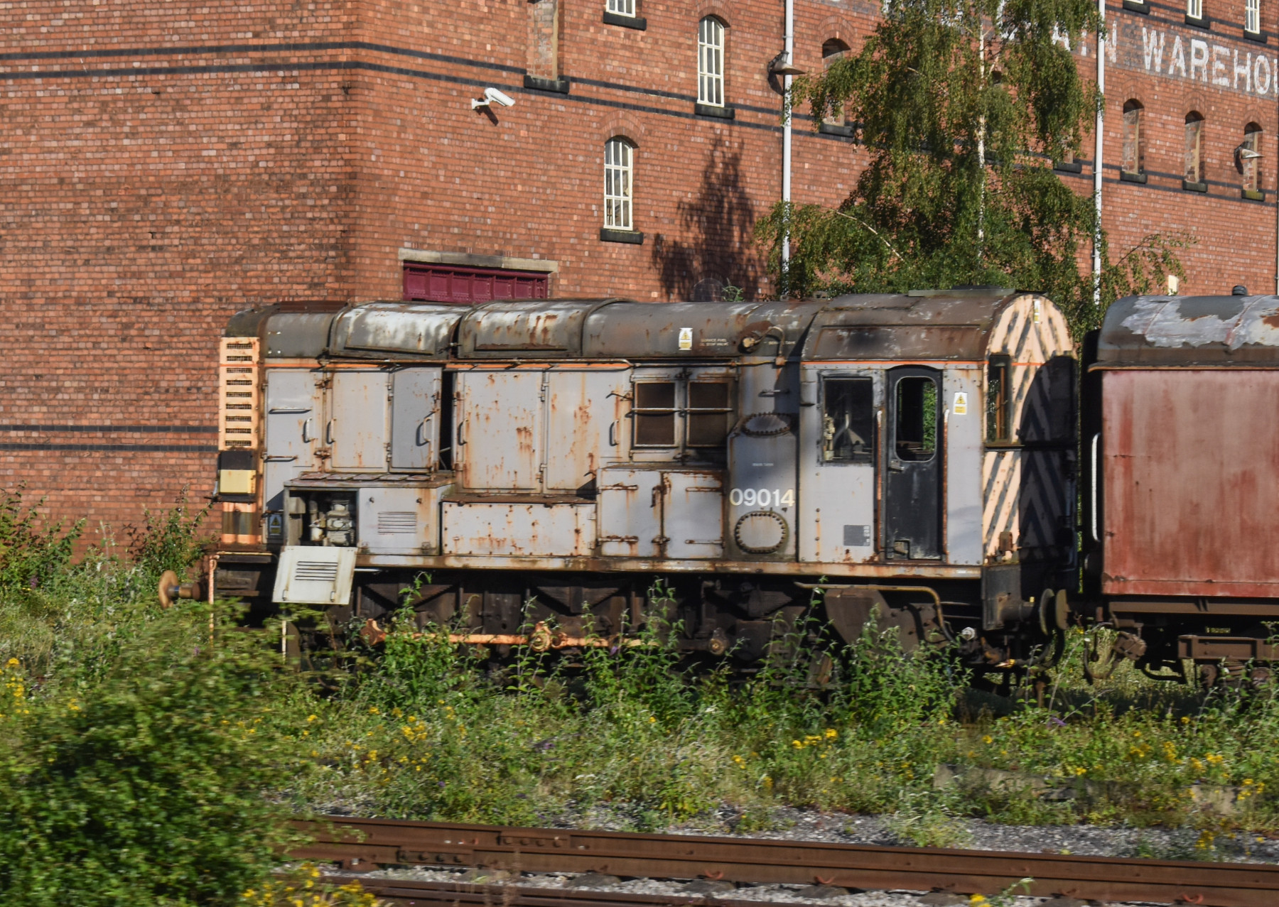 Photo of 09014 at Burton-on-Trent - Nemesis Rail — trainlogger