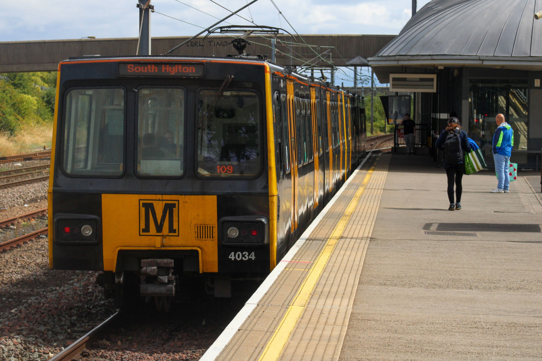 Photo of TW 4034 at Felling (Tyne & Wear Metro) — trainlogger