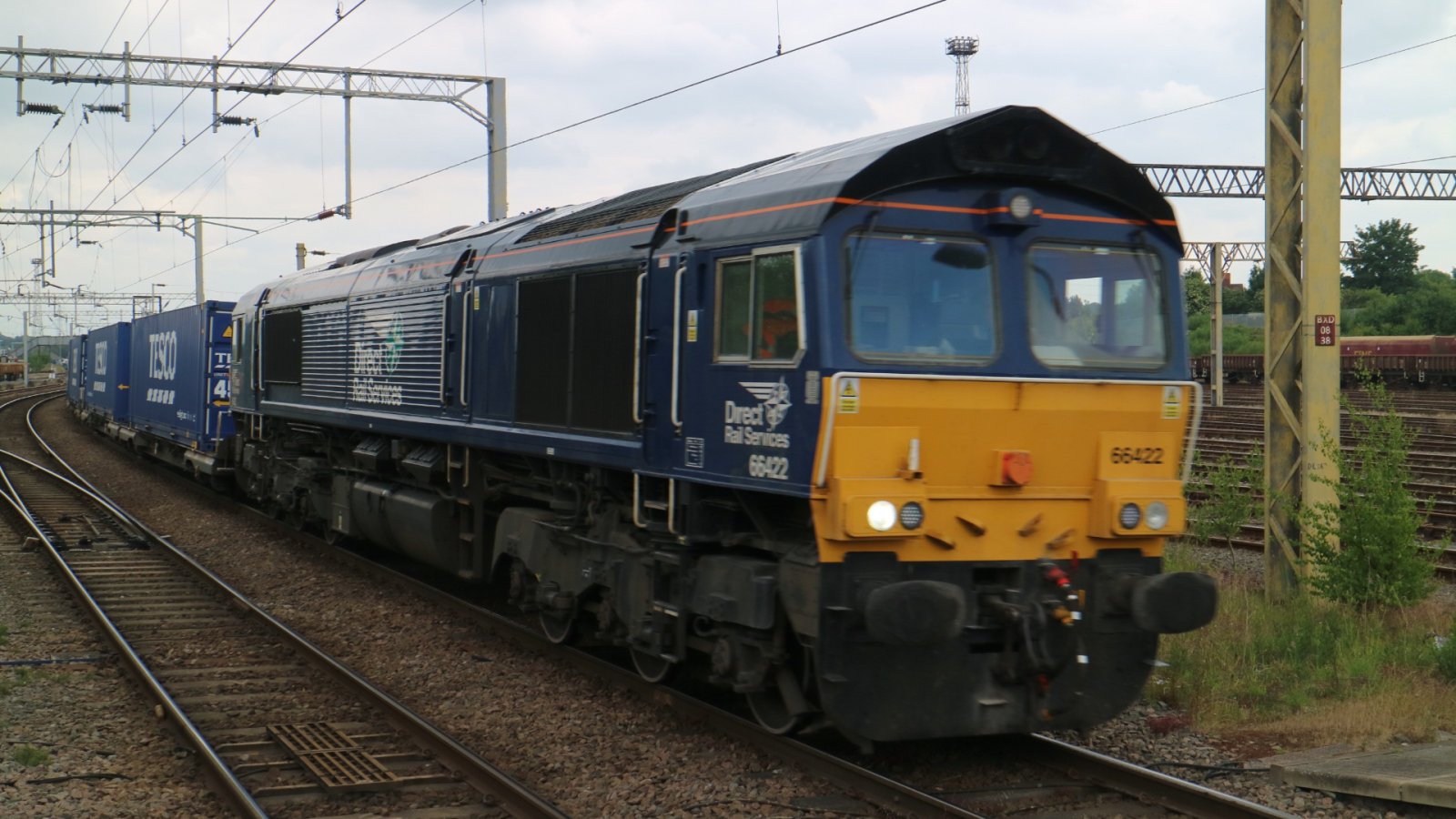 Photo of 66422 at Bescot Stadium — trainlogger