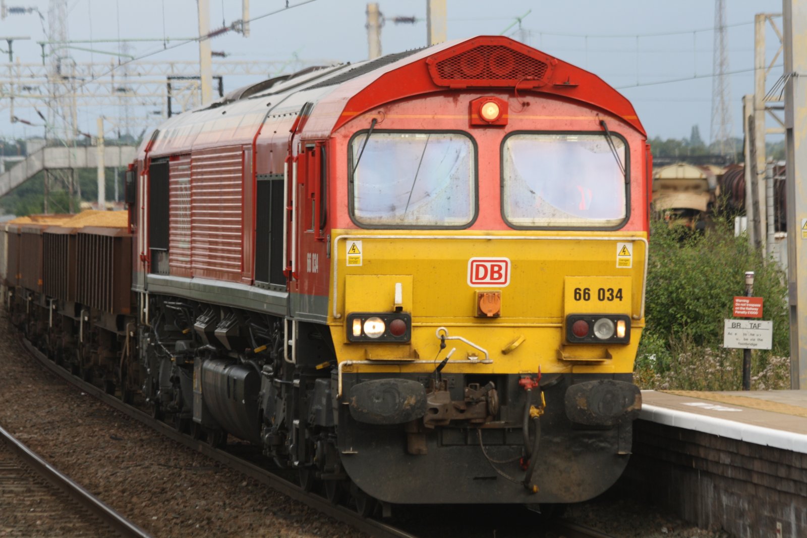 Photo of 66034 at bescot stadium+yard — trainlogger