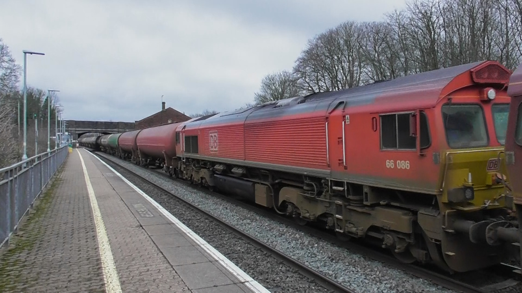 Photo of 66086 at Yate — trainlogger