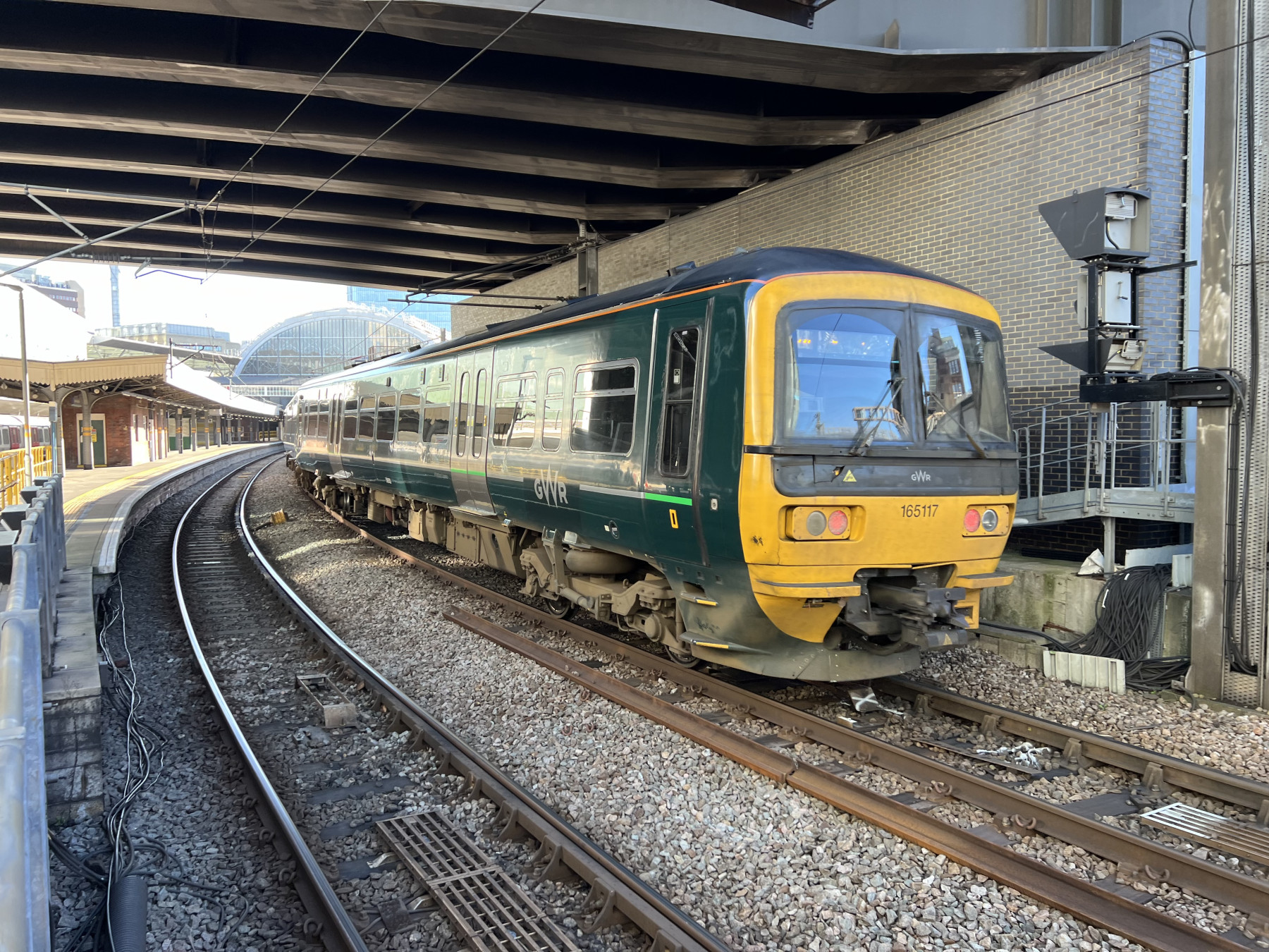 Photo of 165117 at London Paddington — trainlogger