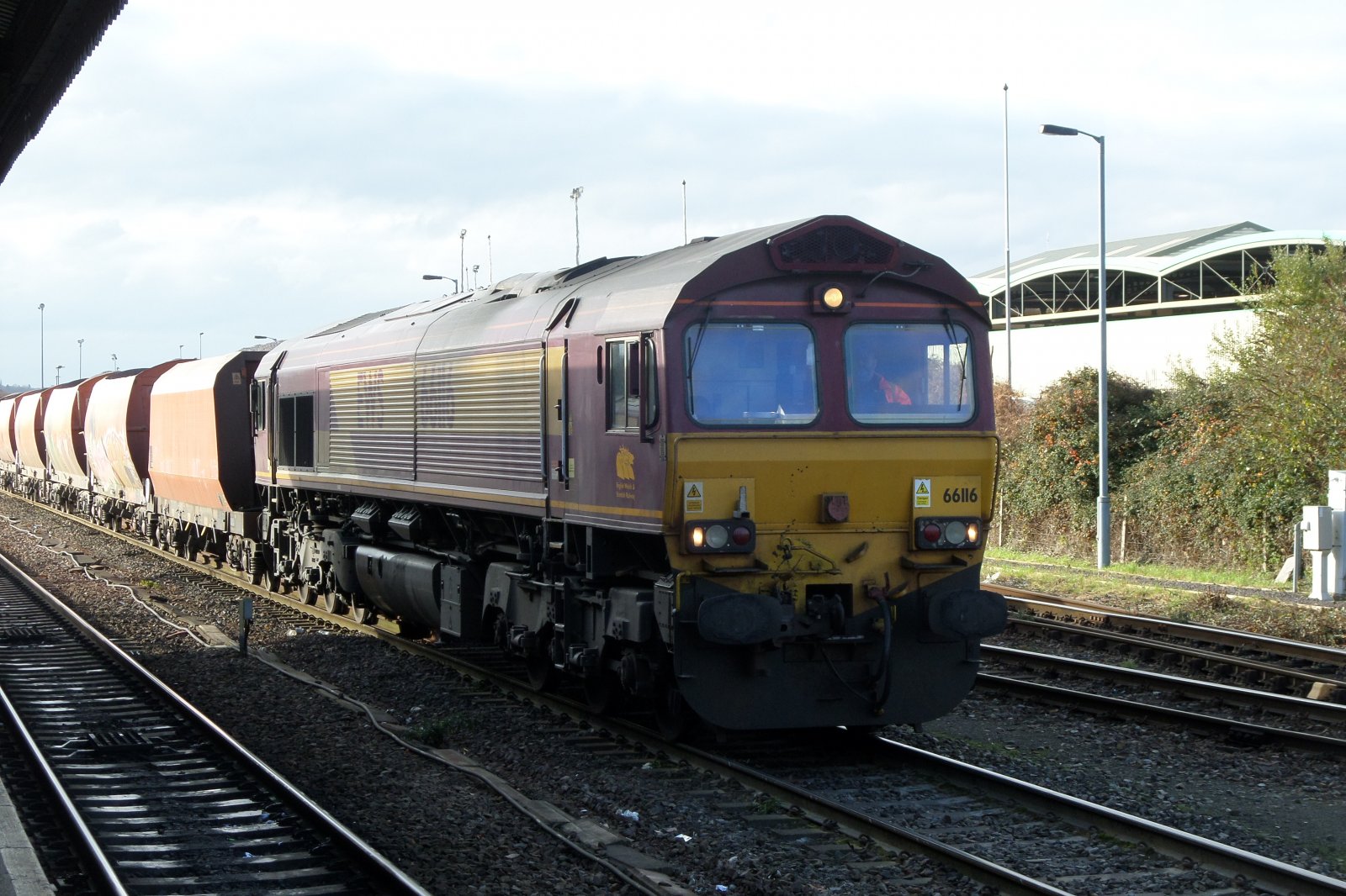 Photo of 66116 at Westbury — trainlogger
