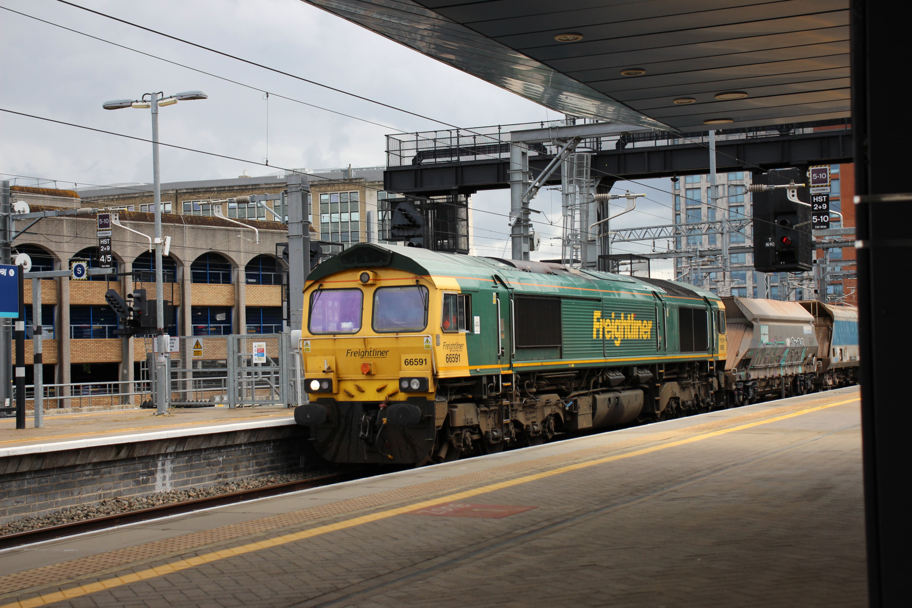 Photo of 66591 at Reading — trainlogger
