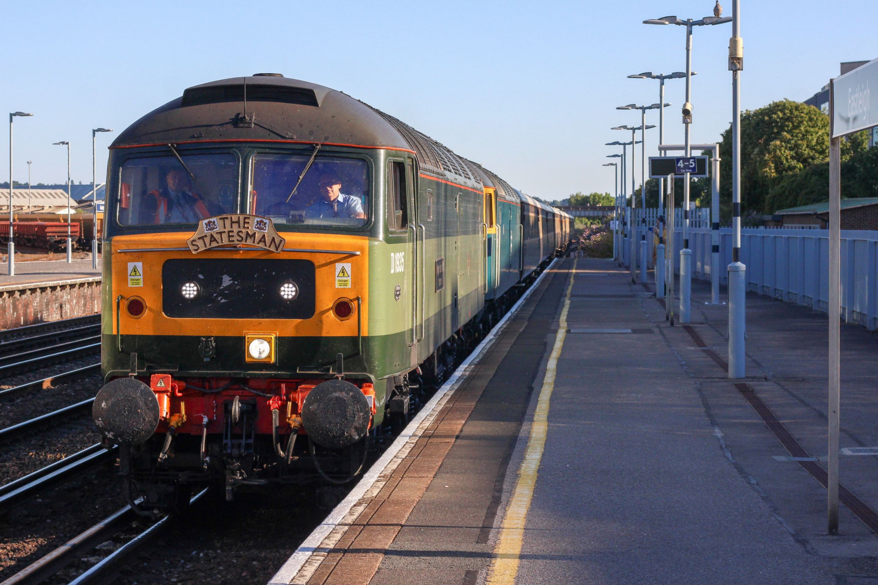 Photo of 47805 at Eastleigh — trainlogger