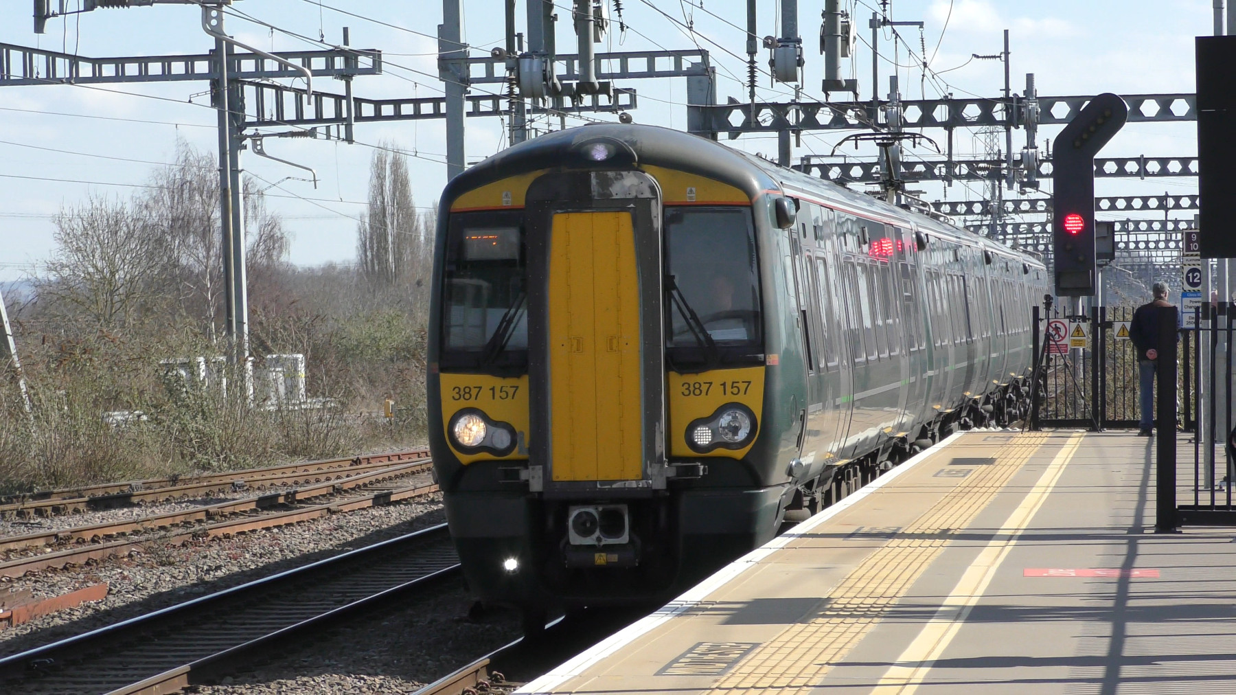 Photo of 387157 at Didcot Parkway — trainlogger