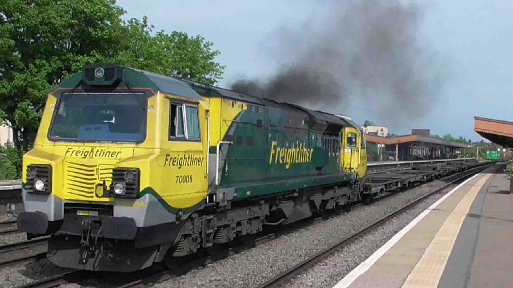 Photo of 70008 at Leamington Spa — trainlogger