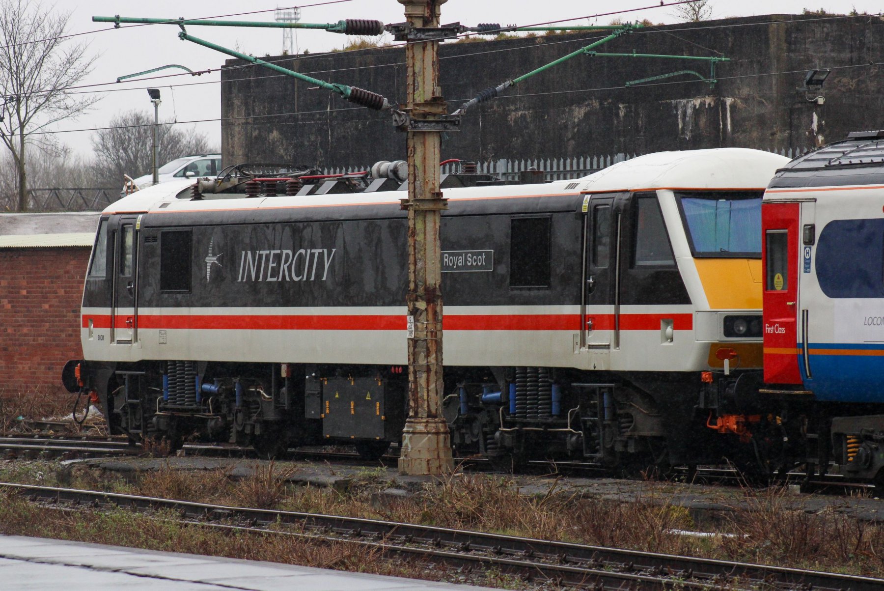 Photo of 90001 at Crewe TMD — trainlogger