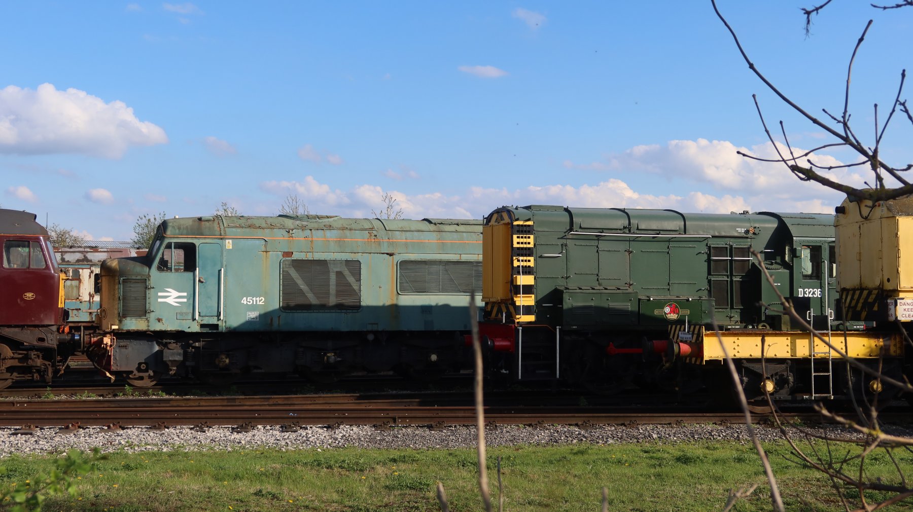Photo of 45112 and D3236 at Burton-on-Trent - Nemesis Rail — trainlogger