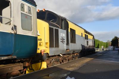 37250 - Class 37 / Locomotives — trainlogger