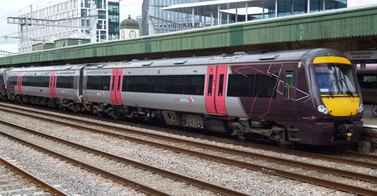 Photo of 170117 at Cardiff Central — trainlogger