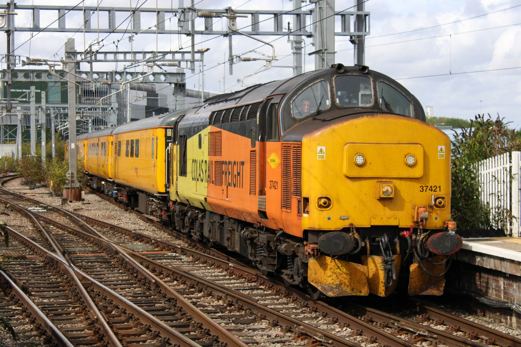 Photo of 37421 at Didcot Parkway — trainlogger