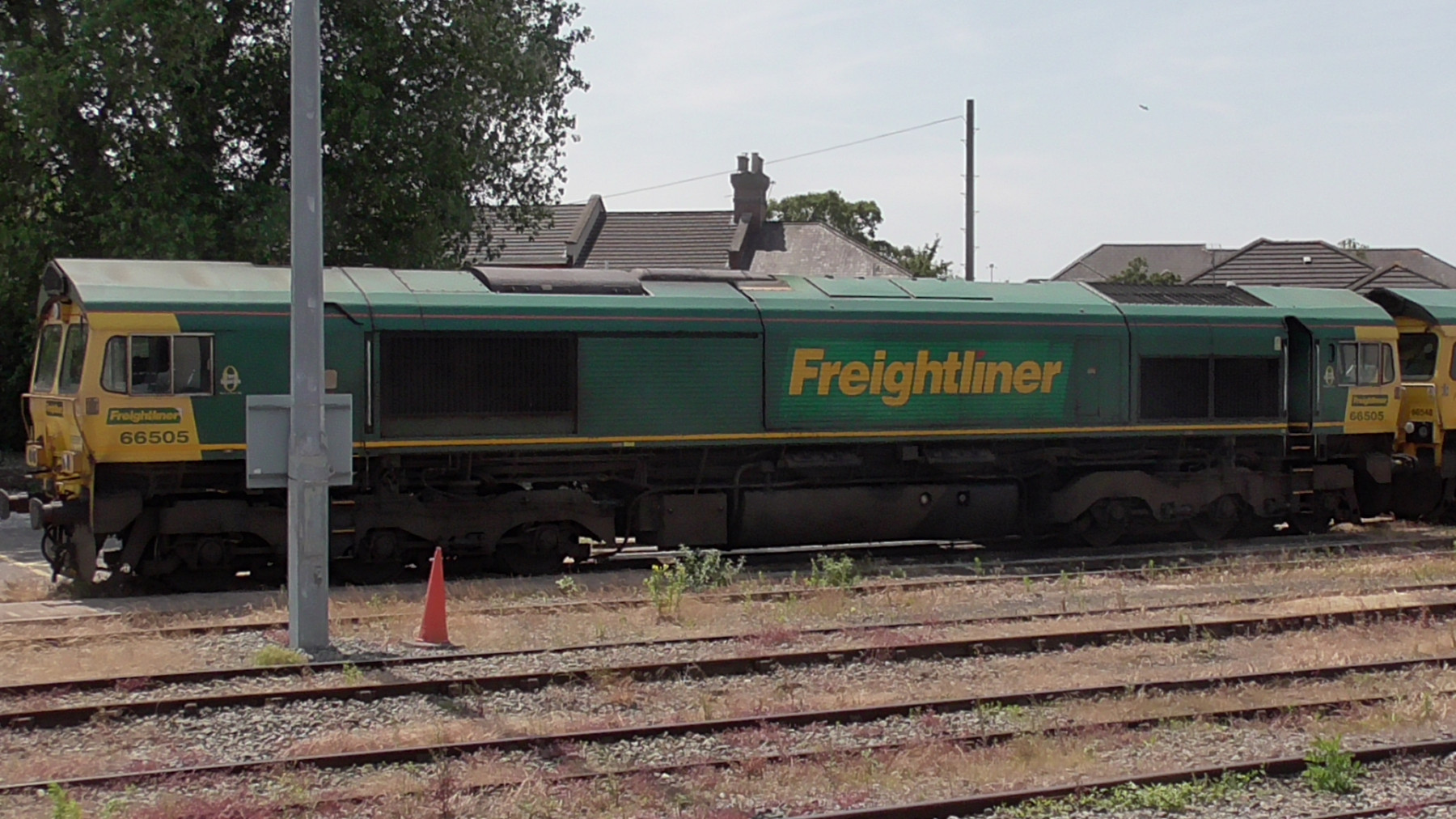 Photo of 66505 at Stoke Gifford Freightliner yard — trainlogger