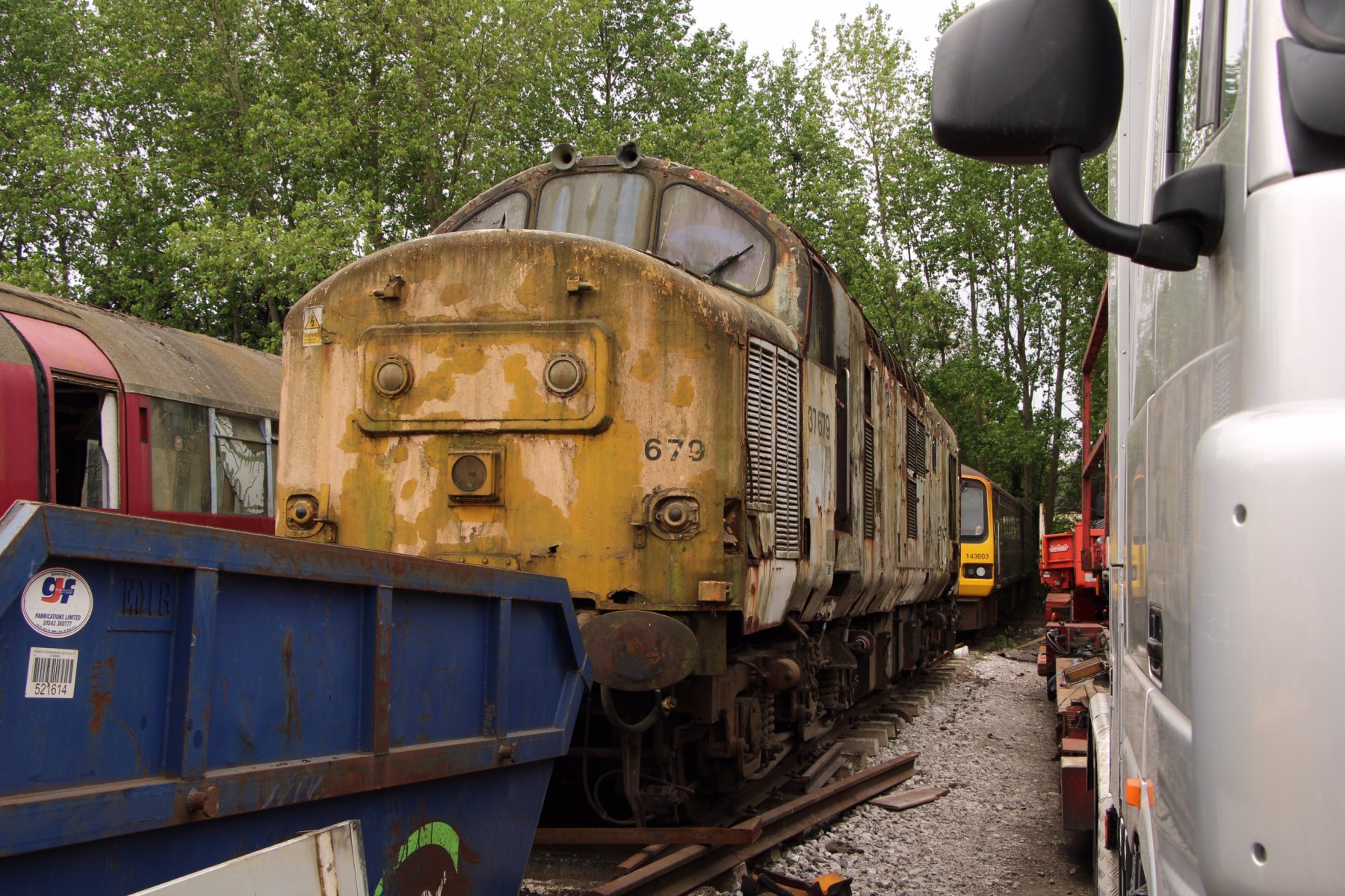 Photo of 37679 at Wishaw - Railway Support Services — trainlogger