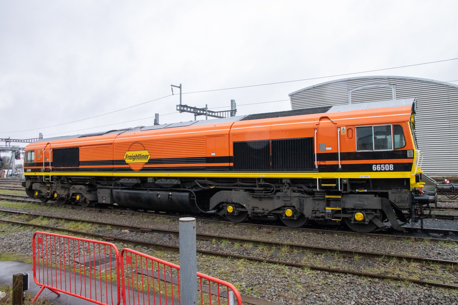 Photo of 66508 at Stoke Gifford Freightliner yard — trainlogger