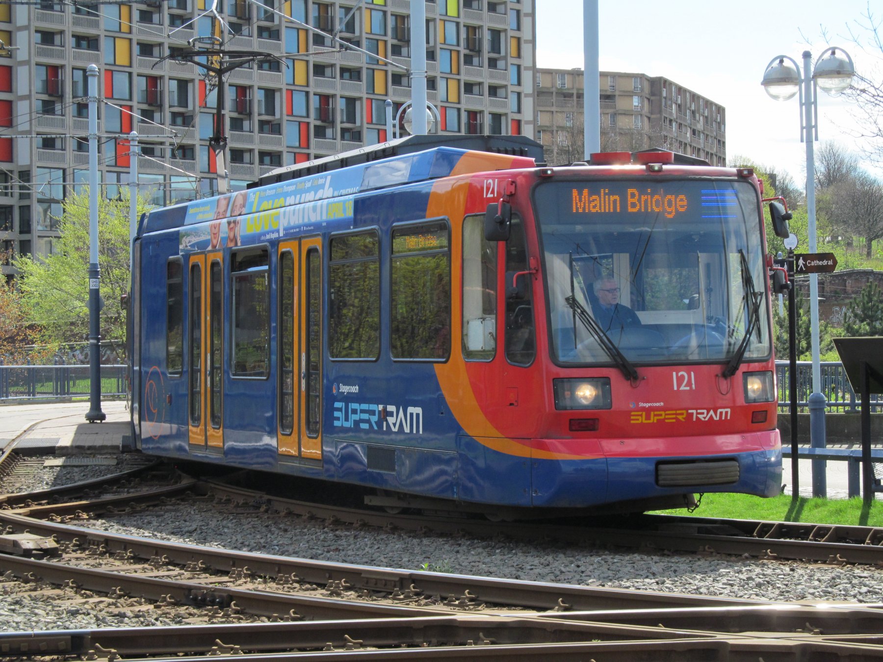 Photo of SYS 121 at Sheffield Supertram system — trainlogger