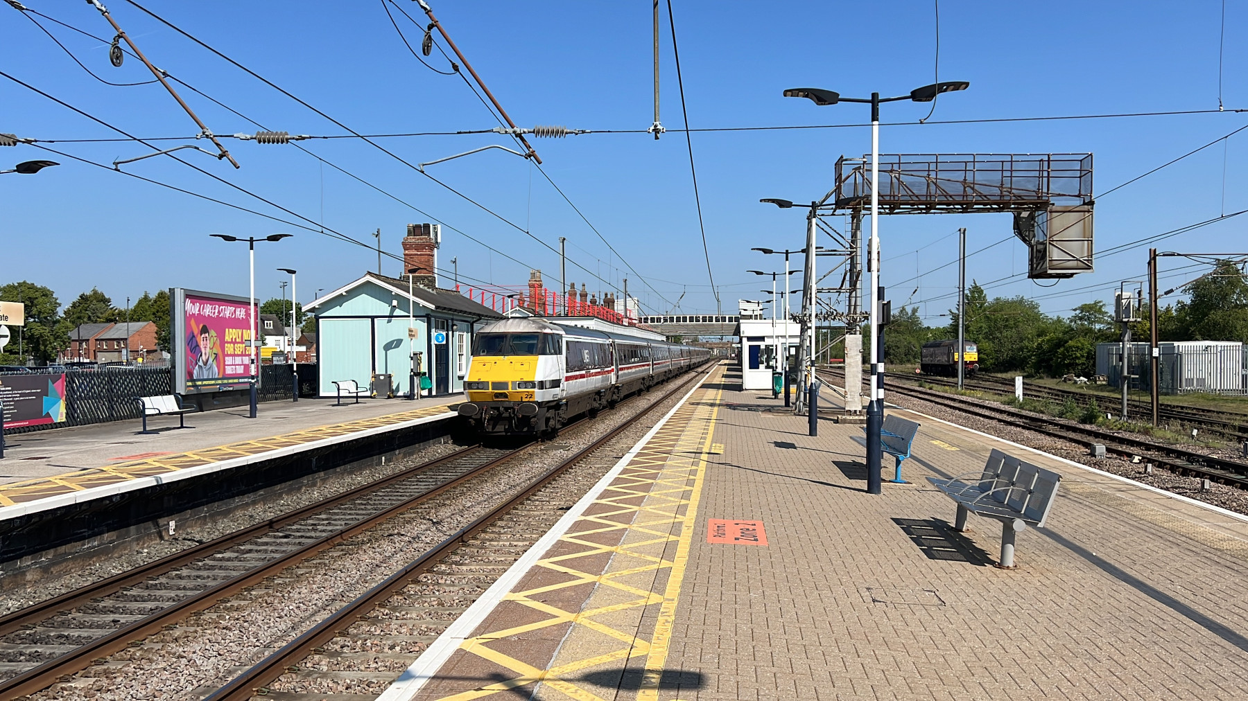 Photo of 82222 at Newark North Gate — trainlogger