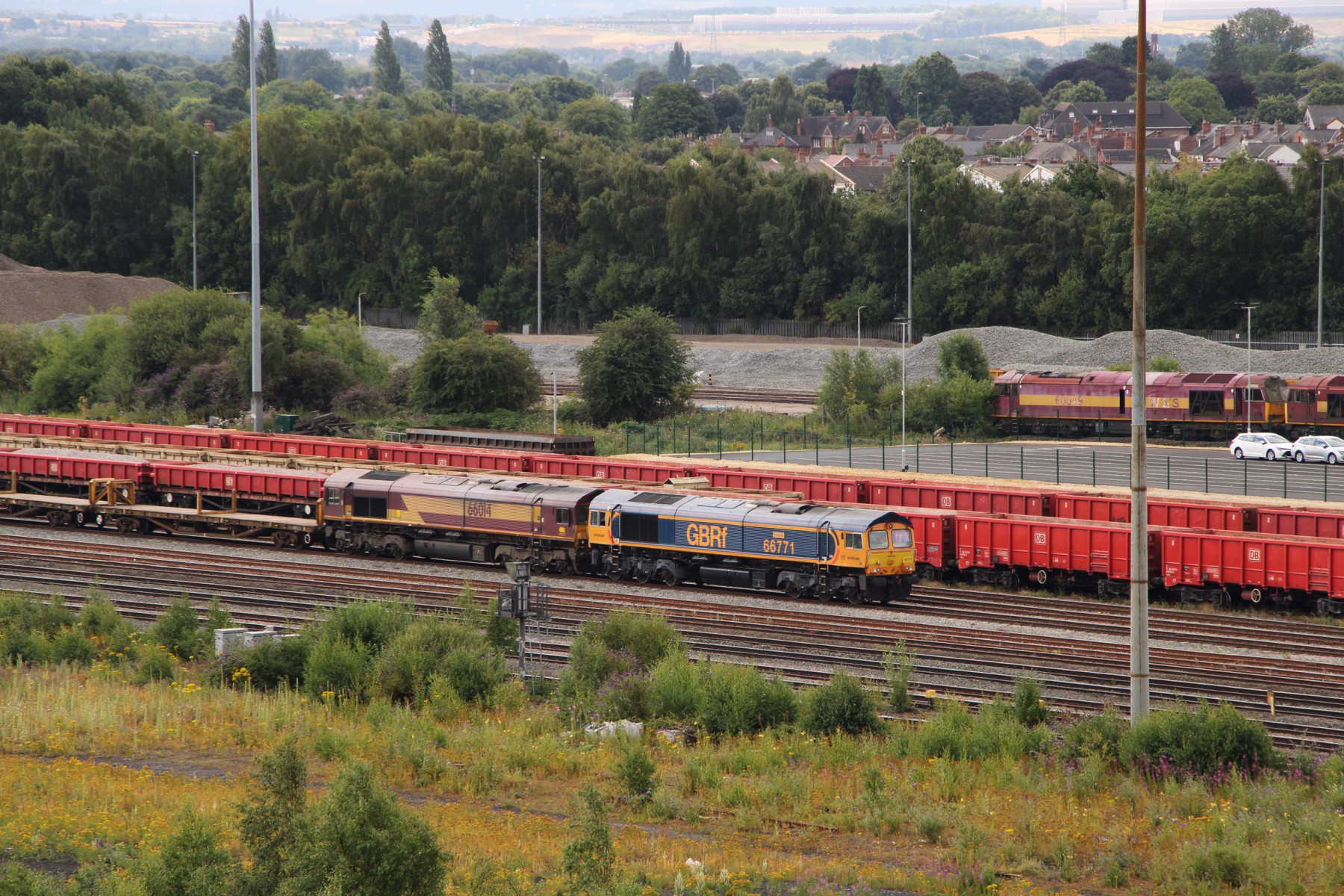 Photo of 66771 and 66014 at Toton yard — trainlogger