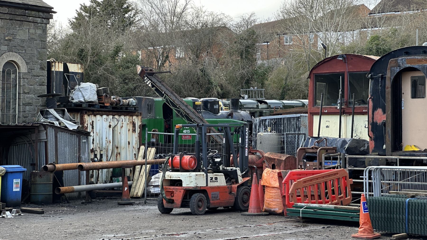 Photo of Tkh 4015 steam at Avon Valley Railway - Bitton — trainlogger