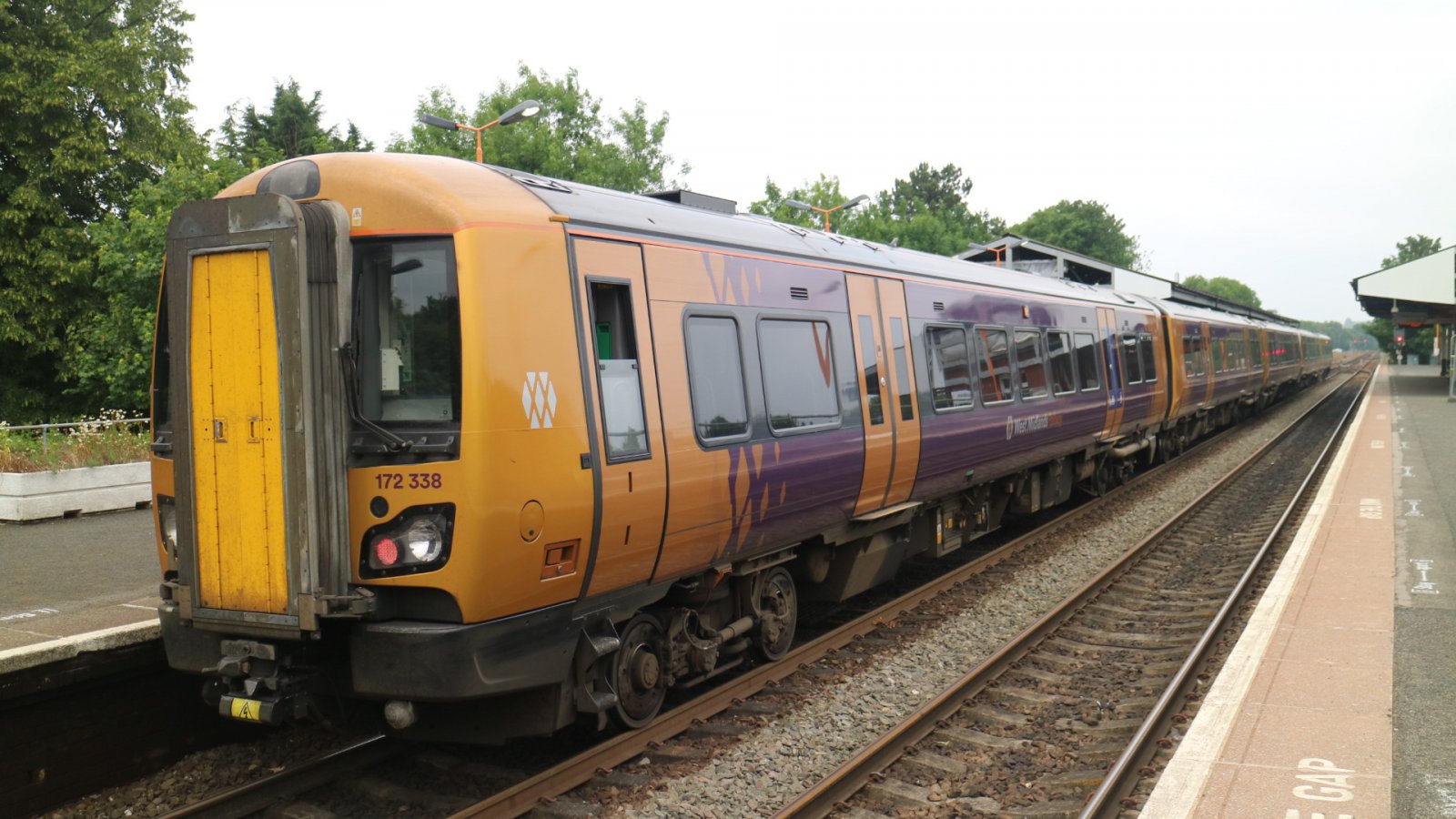 Photo of 172338 at Stourbridge Junction — trainlogger