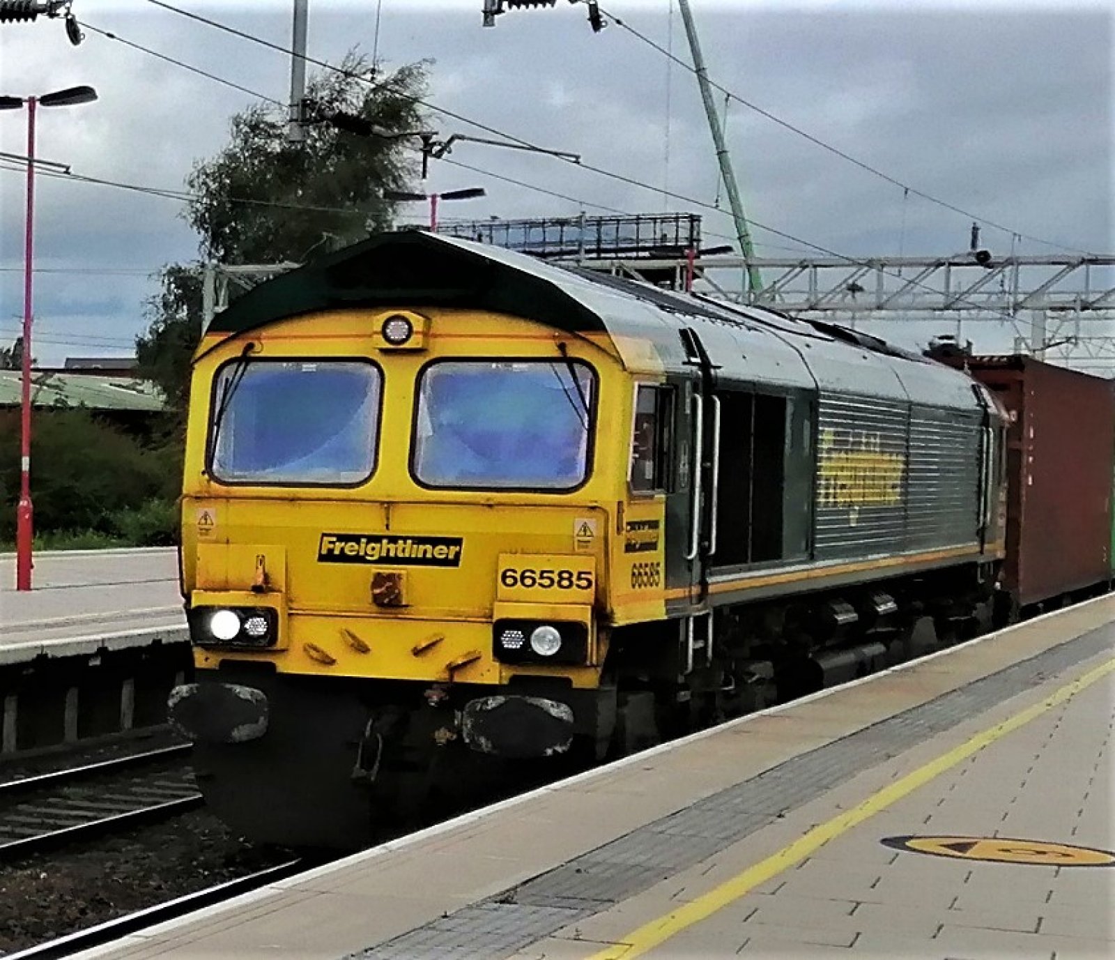 Photo of 66585 at Stafford — trainlogger