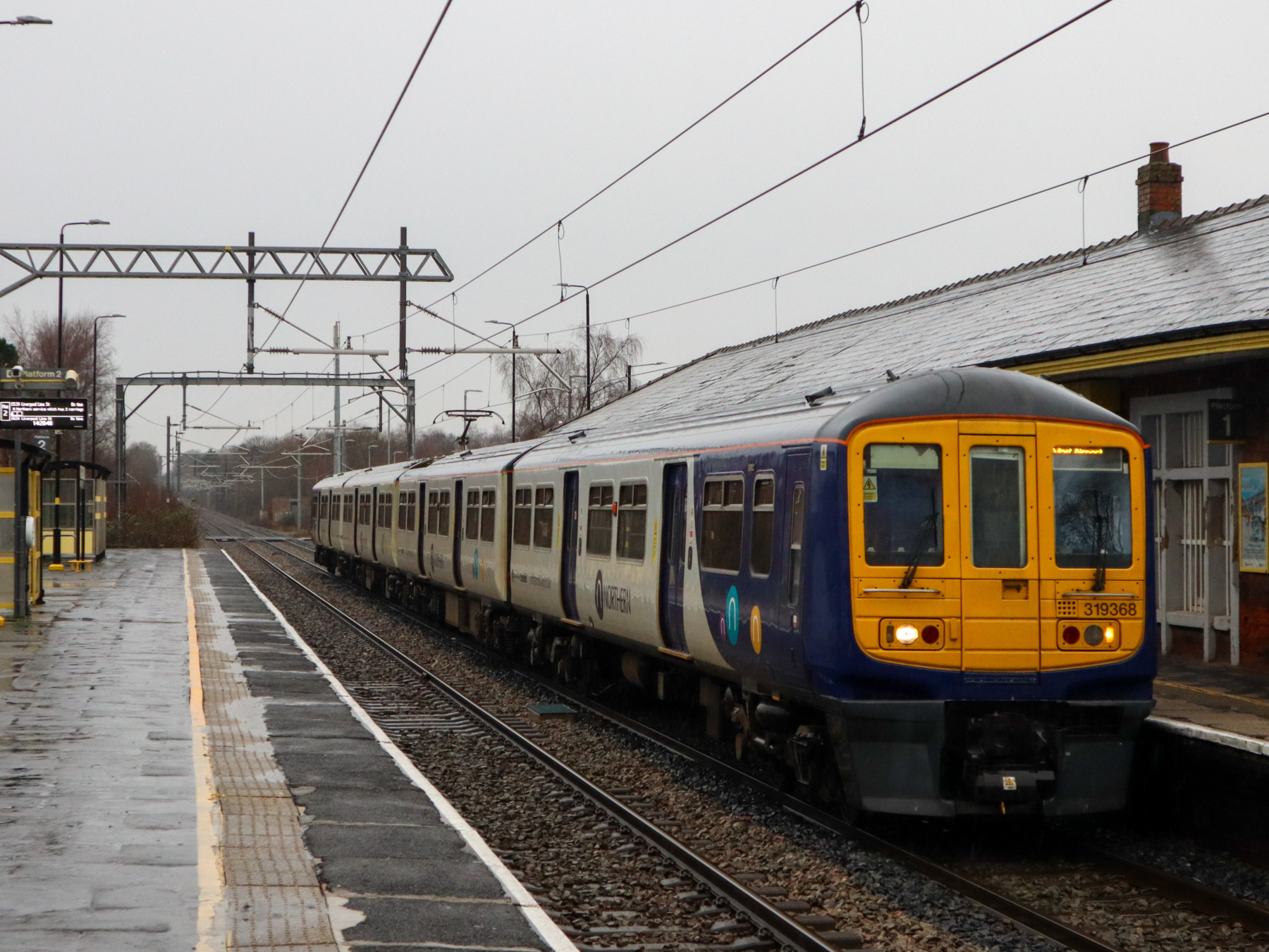 Photo of 319368 at St Helens Junction — trainlogger