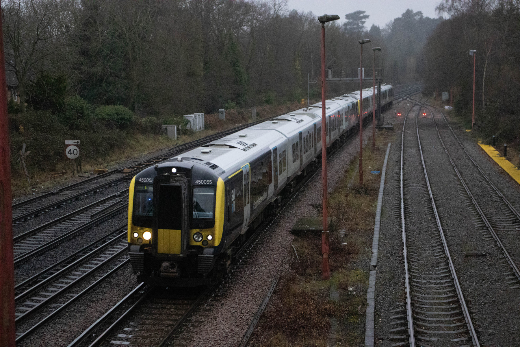 Photo of 450055 at Woking Twin Bridges — trainlogger