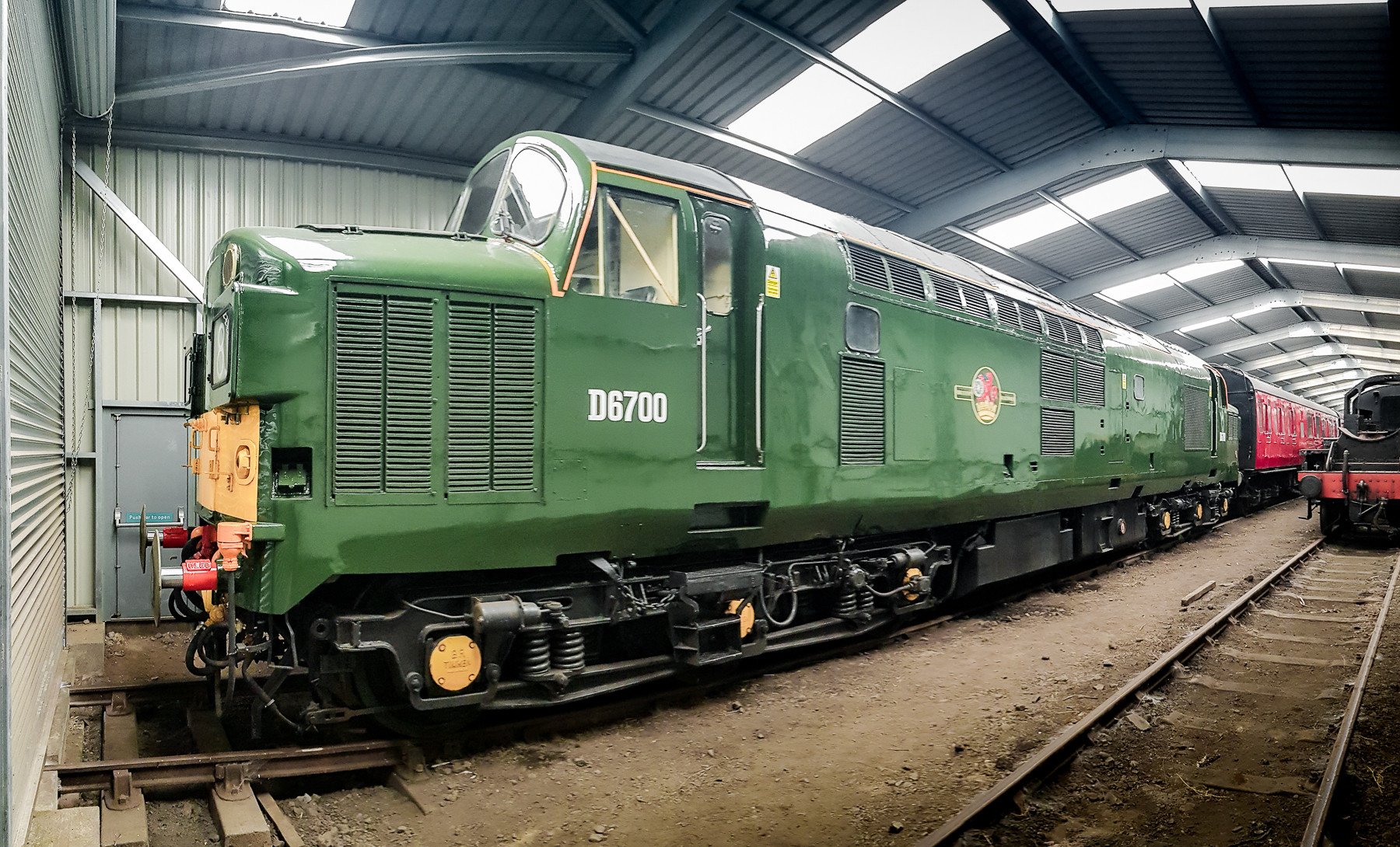 Photo of D6700 at Great Central Railway — trainlogger